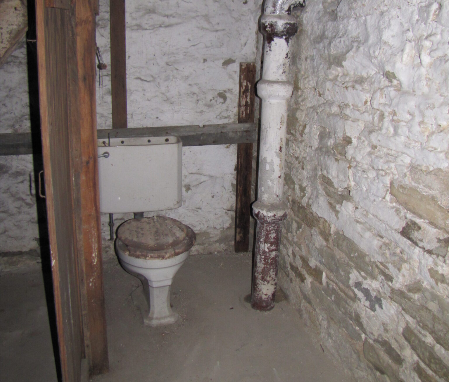 The Pittsburgh Toilet: Brief History | 3Rivers General Contracting